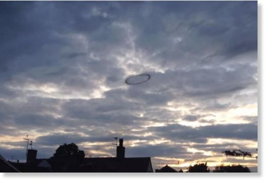 'Ominous' black ring moves through sky over West Bridgford, UK -- High ...