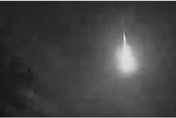 Huge meteor fireball filmed over Kent, UK — Fire in the Sky — Sott.net