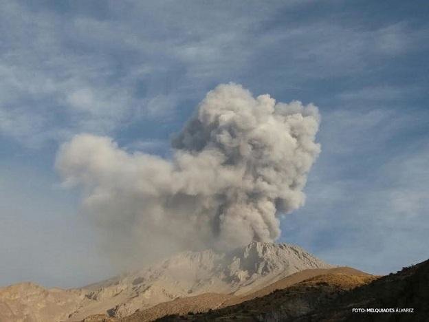 Peru's Ubinas volcano resumes eruptions after 9-month hiatus — Earth ...