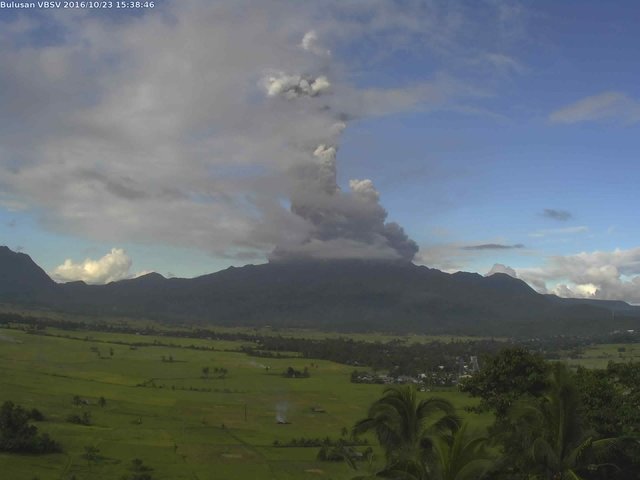 Mount Bulusan spews ash column 2.5 kilometers high in Bicol ...