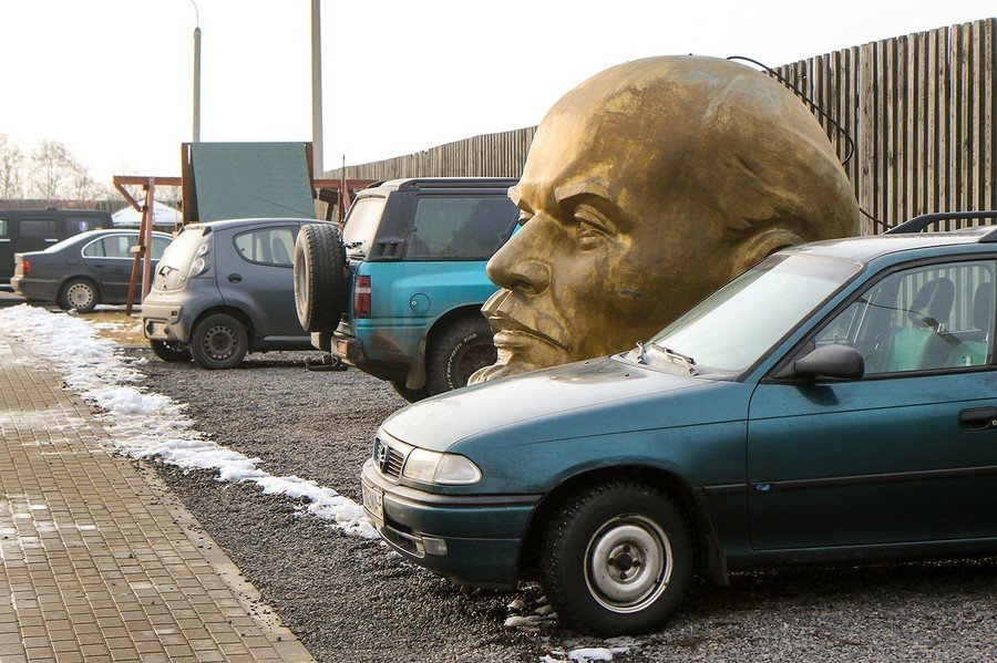 Giant bronze Lenin head emerges in Belarus parking lot — Don't Panic ...