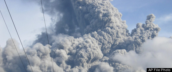 Mt. Bulusan Erupts: Major Volcano Eruption In Philippines — Earth ...