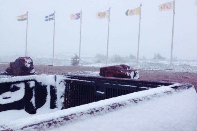 Snow falls in the middle of July in Schefferville, Quebec — Earth ...