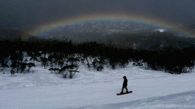 Big snowfalls extend the snow season at ski resorts in Australia ...