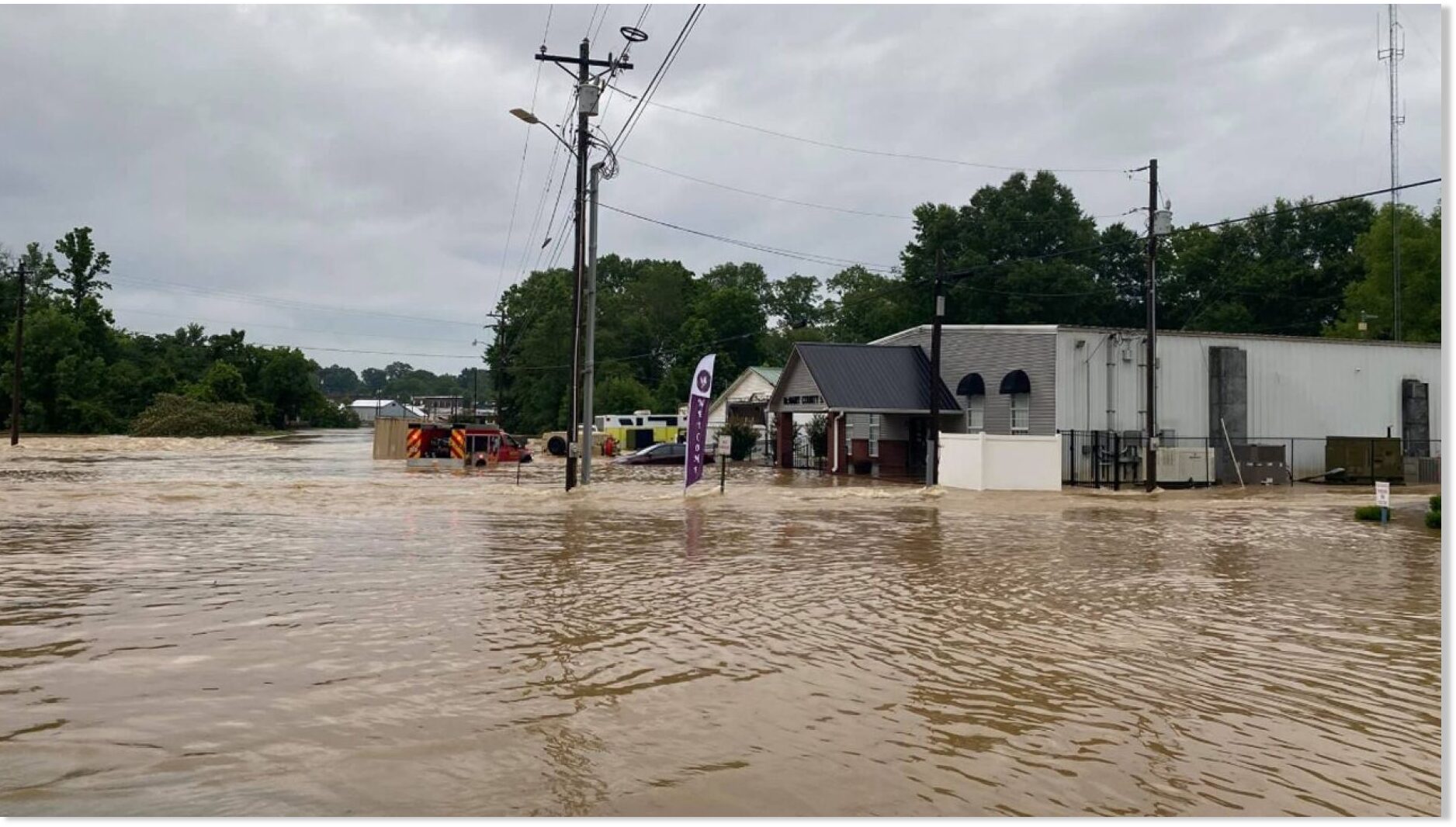 Flash Flooding Strikes Mississippi Tennessee As State Of Emergency