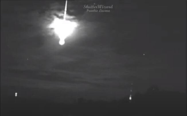 Bright meteor fireball lights up night sky over Puerto Rico — Fire in ... Bright meteor fireball lights up night sky over Puerto Rico — Fire in ...