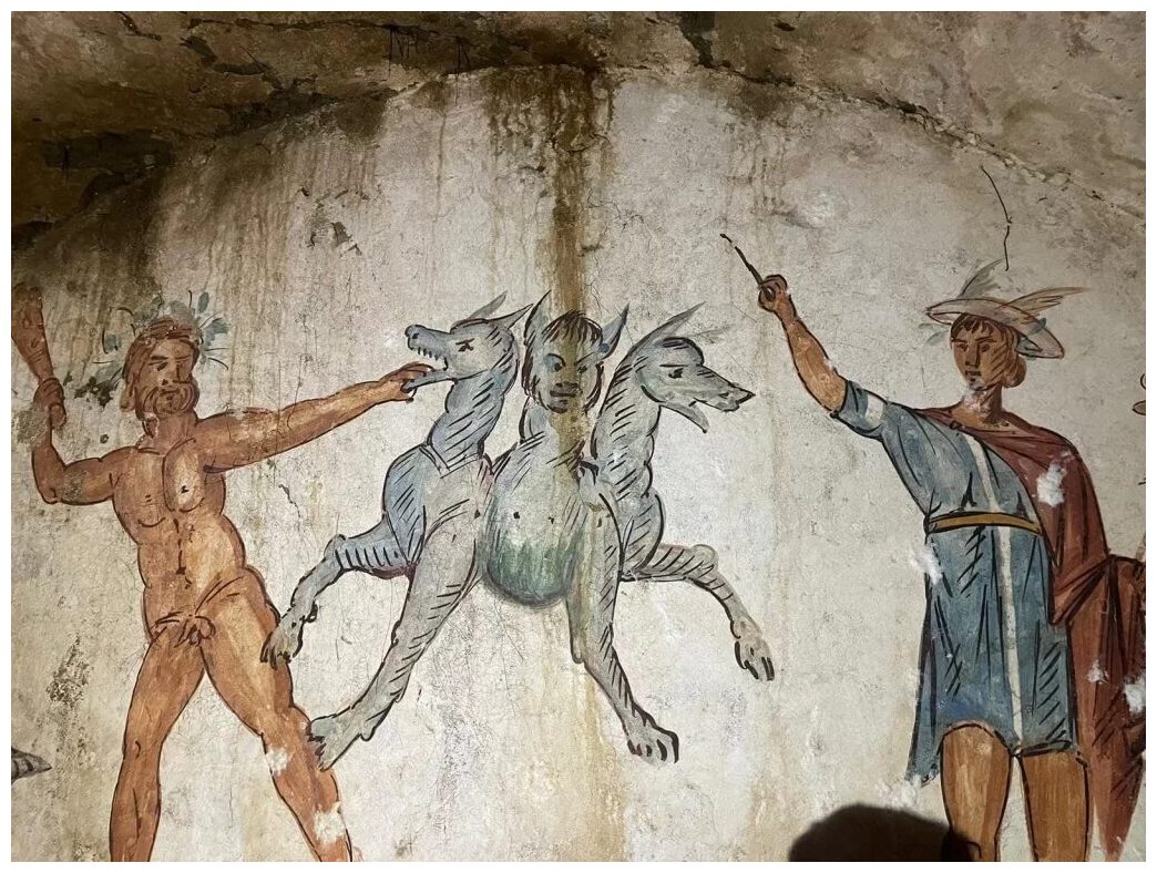 Roman frescoes in perfect condition discovered in Naples — Secret ...