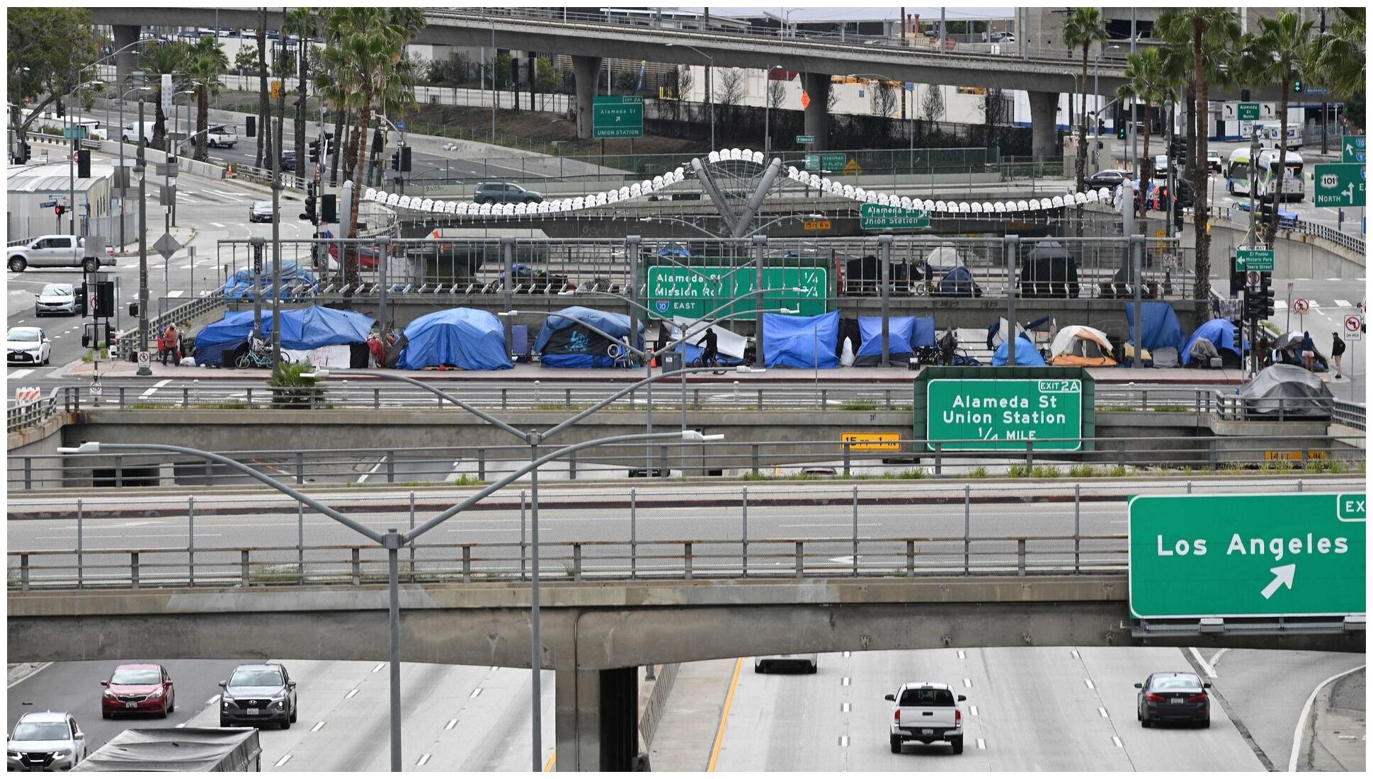 Los Angeles is broke - City declares fiscal emergency — Society's Child ...