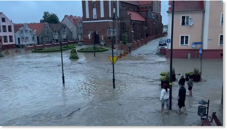 Torrential rain causes July flooding in Poland, summer scout camps ...