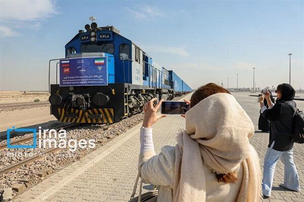 First train on Russia-Iran cargo route covers 4,000km in 12 days ...