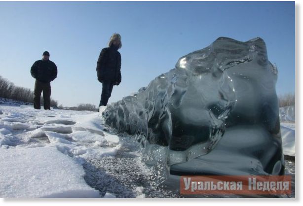 Meteor Impact, UFO or Other Mysterious Phenomena? Ice Anomaly in Urals ...