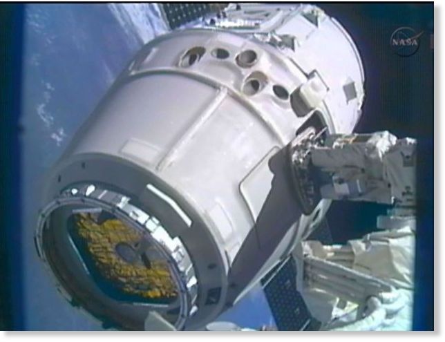 Astronauts Float Inside SpaceX Dragon Capsule — Science & Technology ...